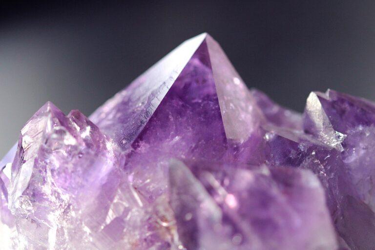 How to Grow Alum Crystals at Home (Two Stunning Methods for Resin ...